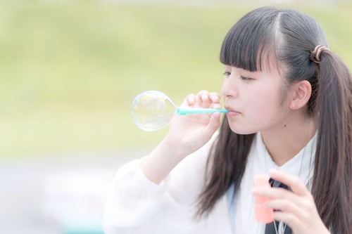 笑顔が眩しい女性モデルの無料写真素材 Id 13503|ぱくたそ
