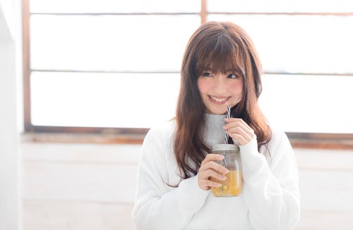 笑顔が眩しい女性モデルの無料写真素材 Id 13503|ぱくたそ